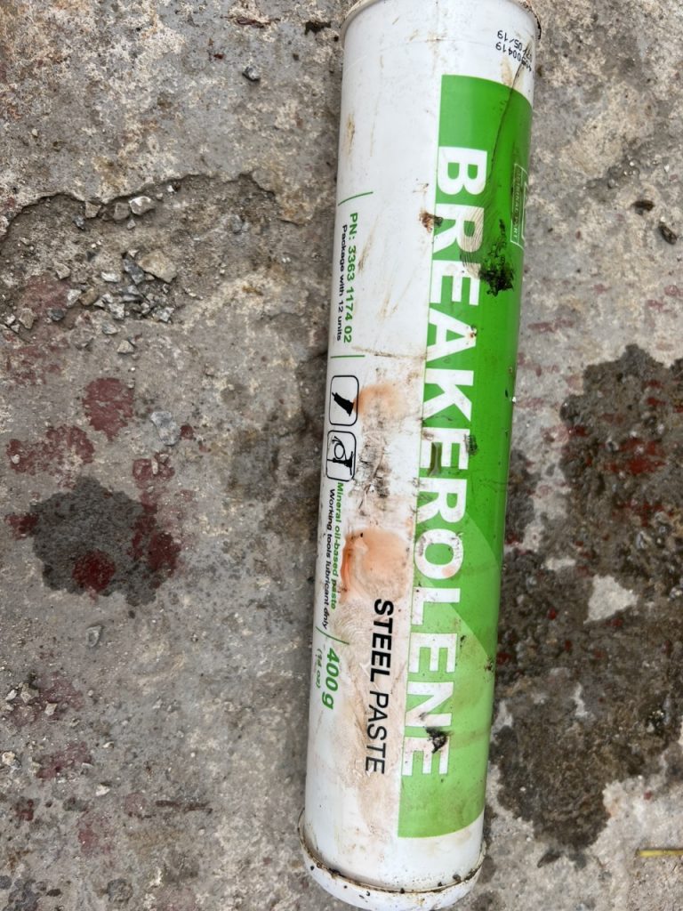 Breakerolene steel Paste mỡ bôi trơn cho búa đục - Nhà phân phối dầu mỡ ...